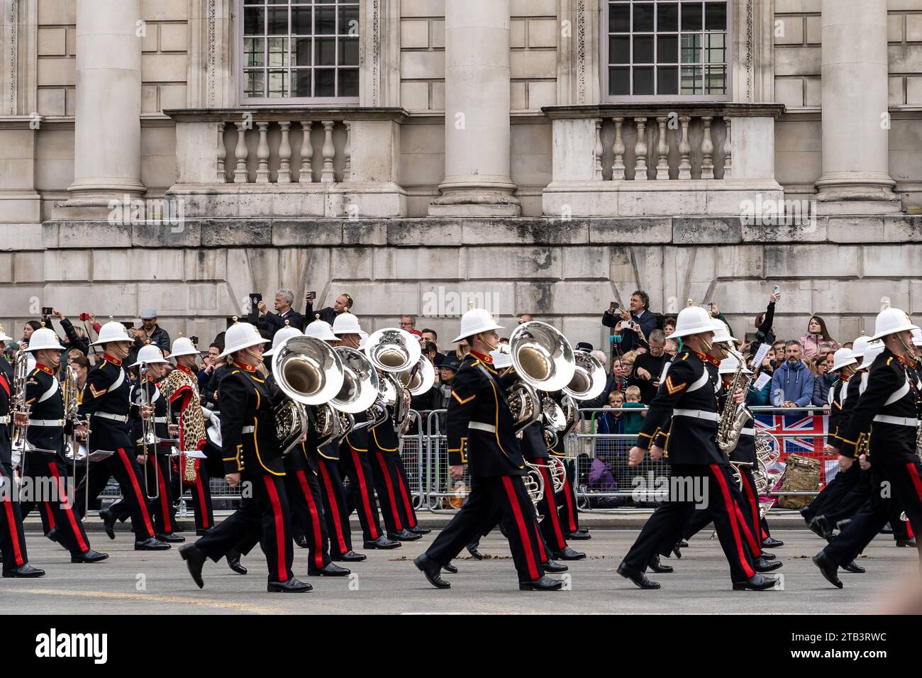 Procession of military troops for Queen Elizabeth II Stock Photo - Alamy