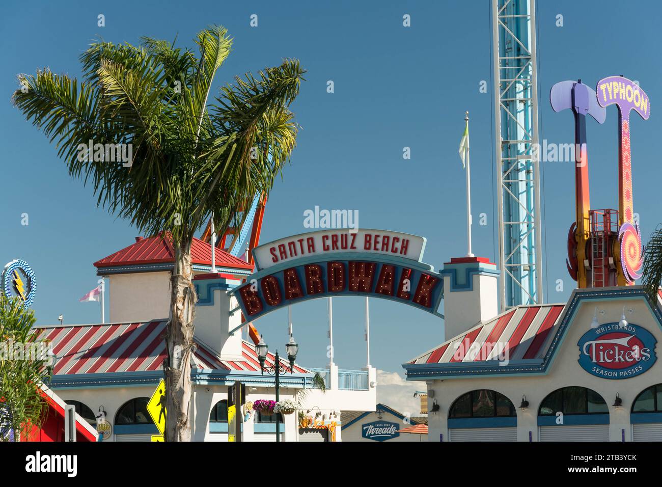 Santa Cruz Beach Boardwalk Entrance Sign Stock Photo - Alamy