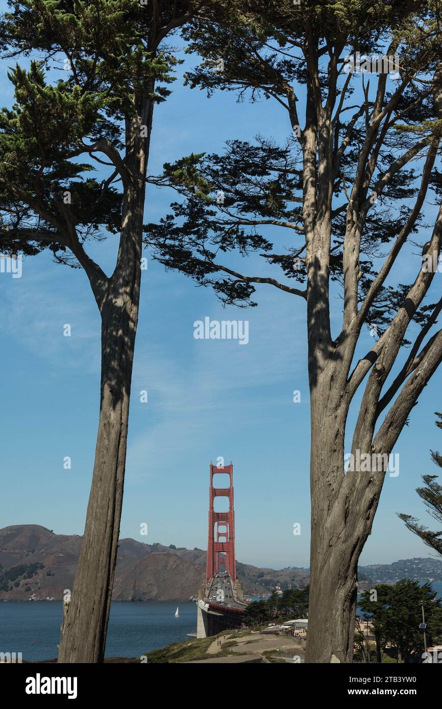 Battery crosby golden gate bridge hi-res stock photography and images ...