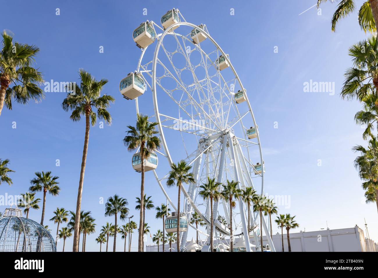 Benalmádena, Spain - November 25, 2023: Giant Ferris Wheel Mirador ...