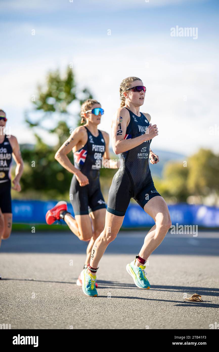 Beth Potter running in Pontevedra in the 2023 World Triathlon ...