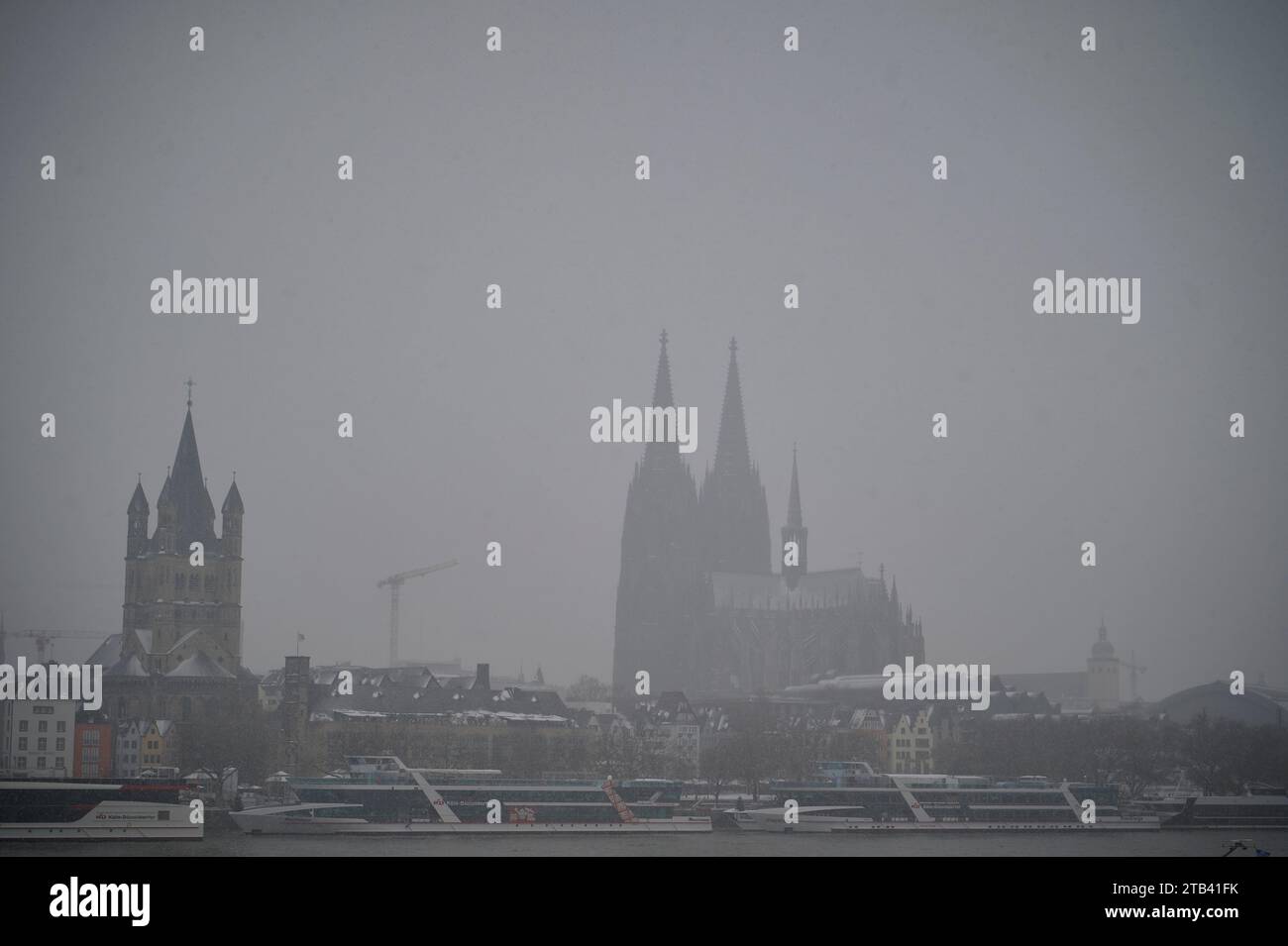 COLOGNE, GERMANY - 4 DECEMBER, 2023: Rhine river by Cologne Cathedral ...