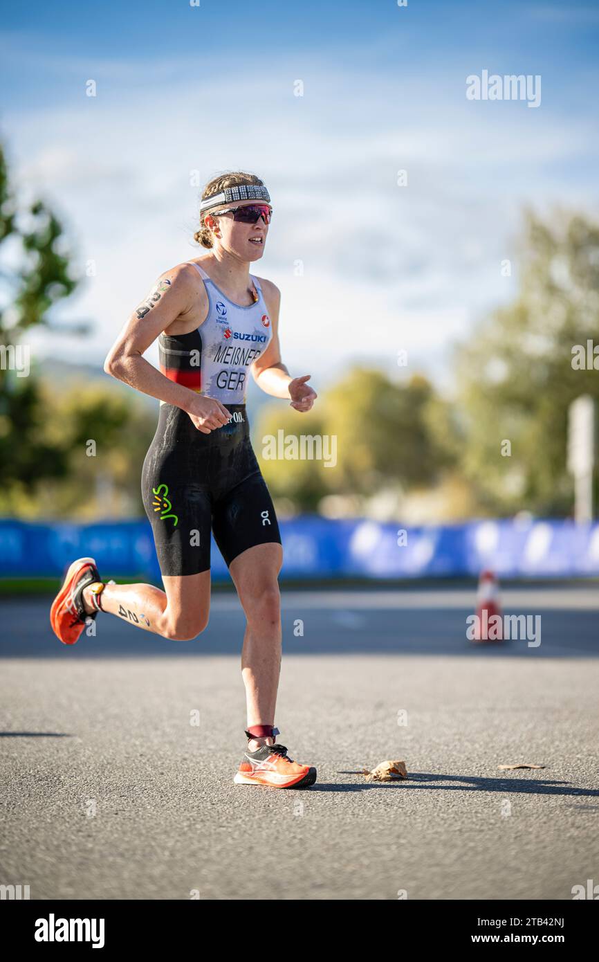 Lena Meißner running in Pontevedra in the 2023 World Triathlon ...