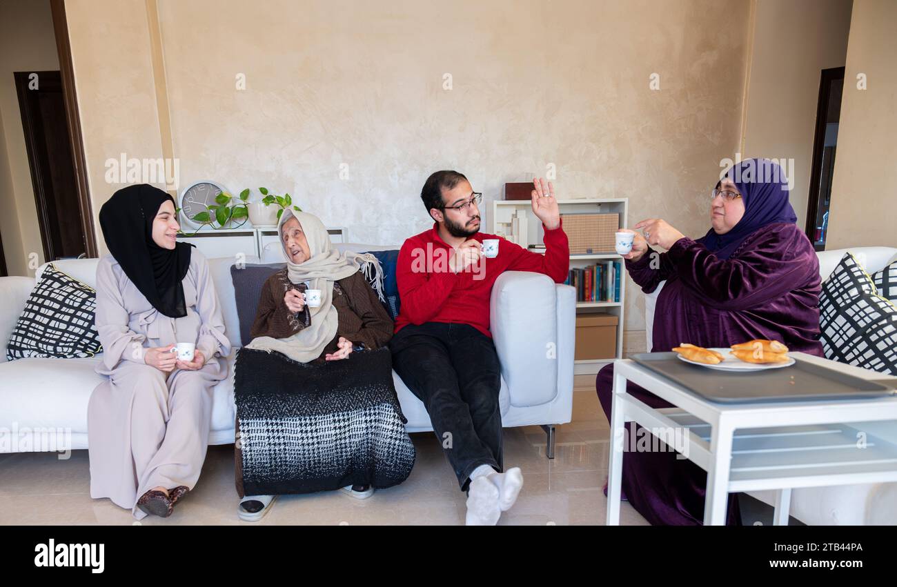 Warm conversation hi-res stock photography and images - Alamy