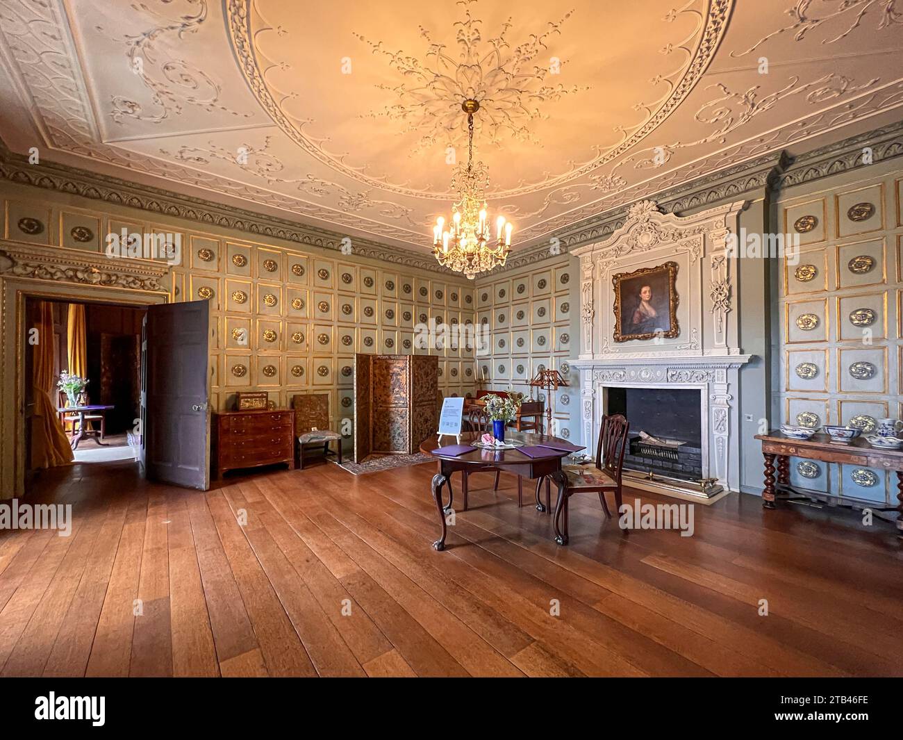 Rococo painting panels hi-res stock photography and images - Alamy