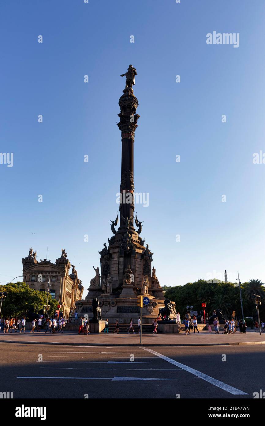 Monument to Christopher Columbus, statue on a column, Monumento a Colon ...