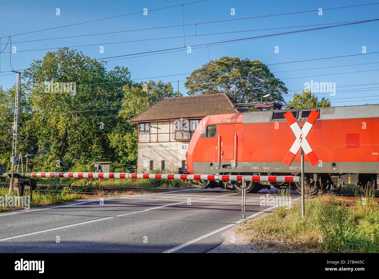 German railroad crossing sign hi-res stock photography and images - Alamy