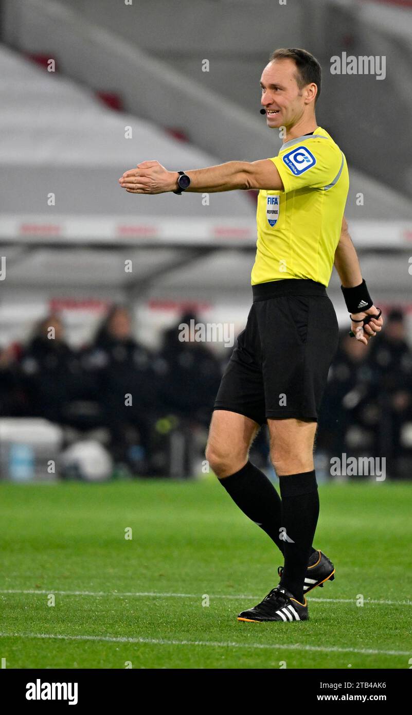 Referee Referee Bastian Dankert Gesture Gesture MHPArena, MHP Arena ...