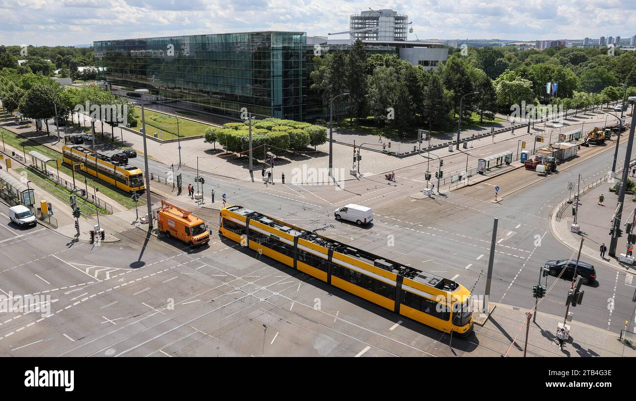 Am Straßburger Platz erneuert die DVB die Straßenbahngleise. 16:9 ...