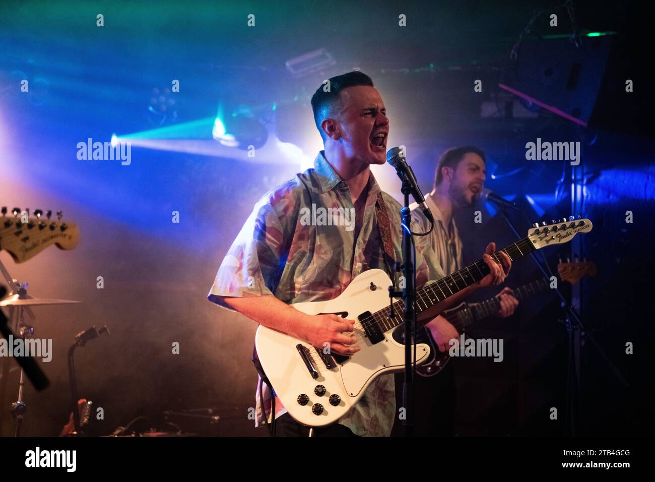 Declan Welsh and The Decadent West, a scottish power pop band ...