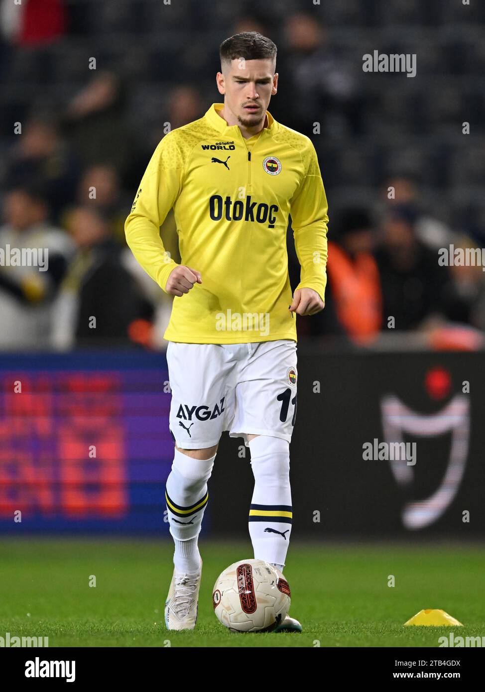 ISTANBUL - Ryan Kent of Fenerbahce SK during the Turkish Superlig match ...