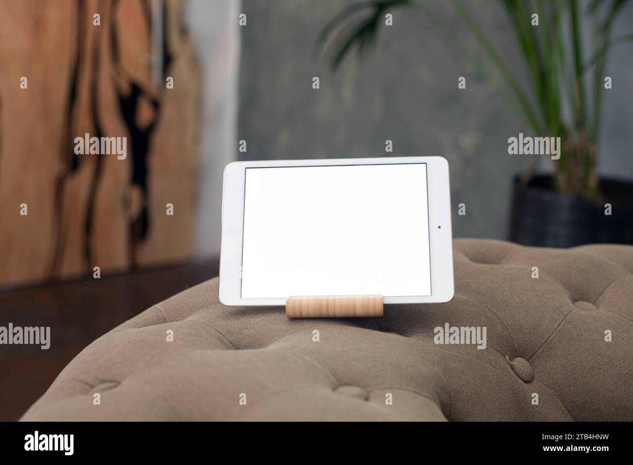 Empty tablet screen mockup template for banners and other design ...