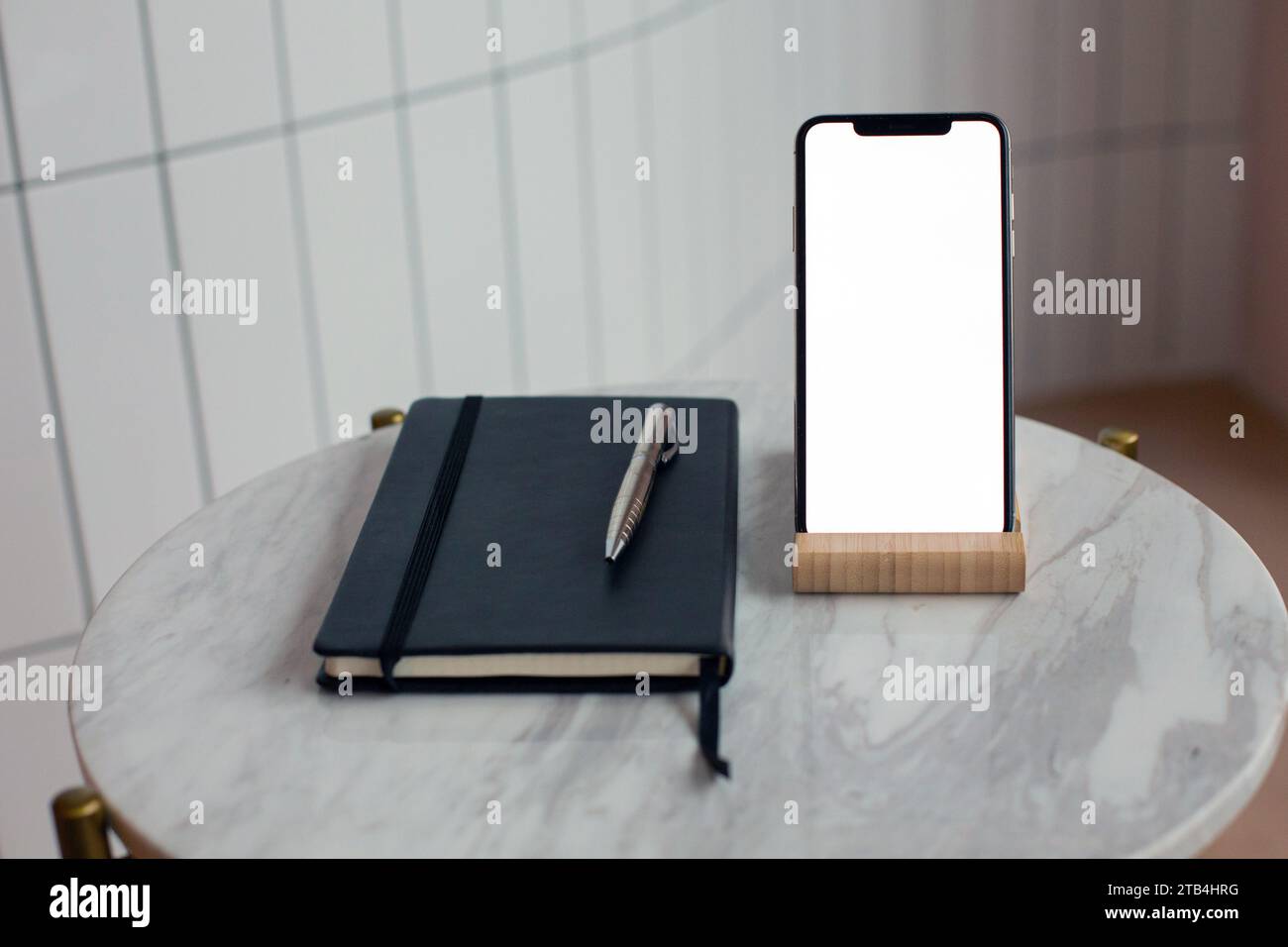 Empty screen smartphone mockup template for banners and other design ...