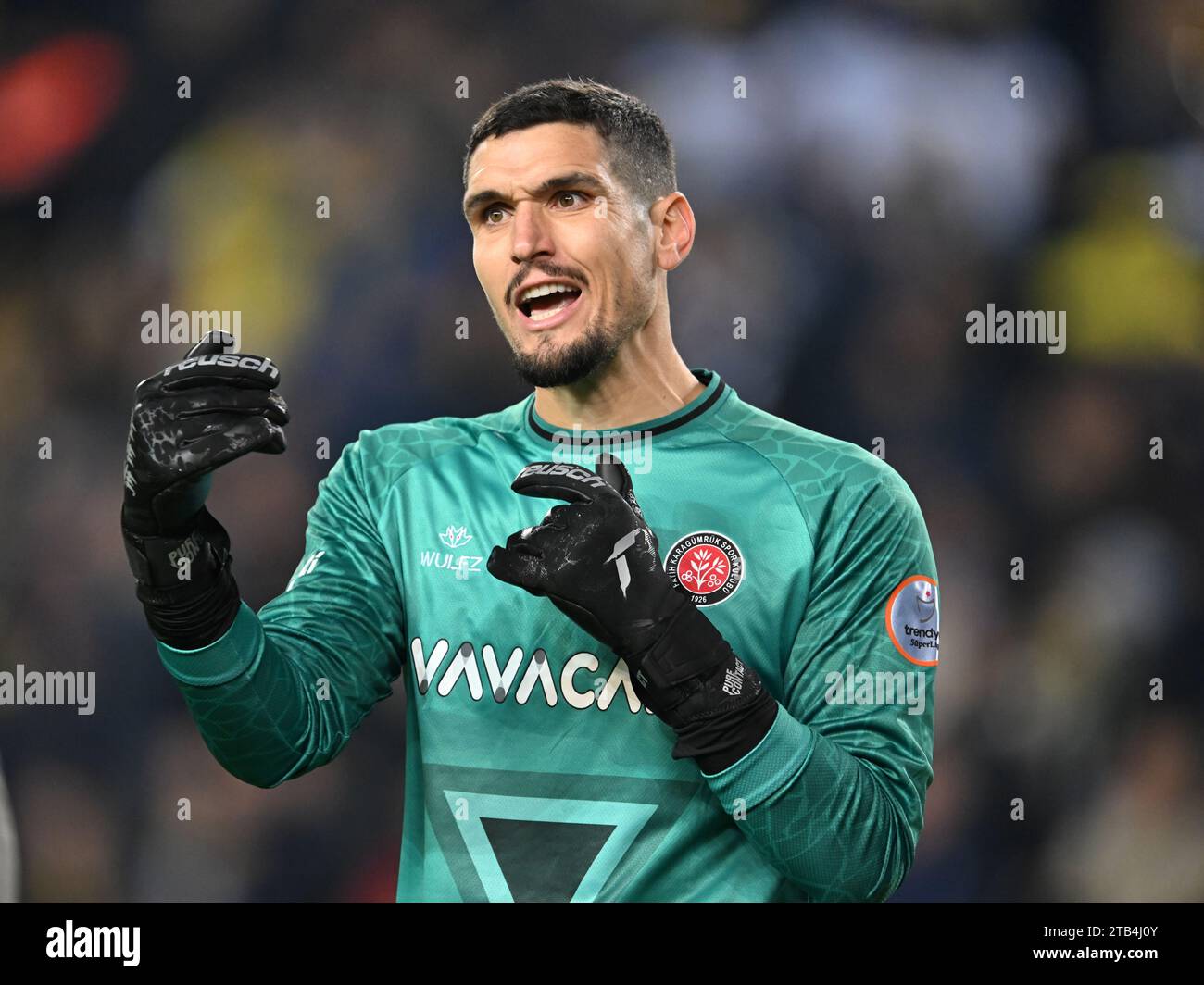 ISTANBUL - Vavacars Fatih Karagumruk goalkeeper Matias Dituro during ...