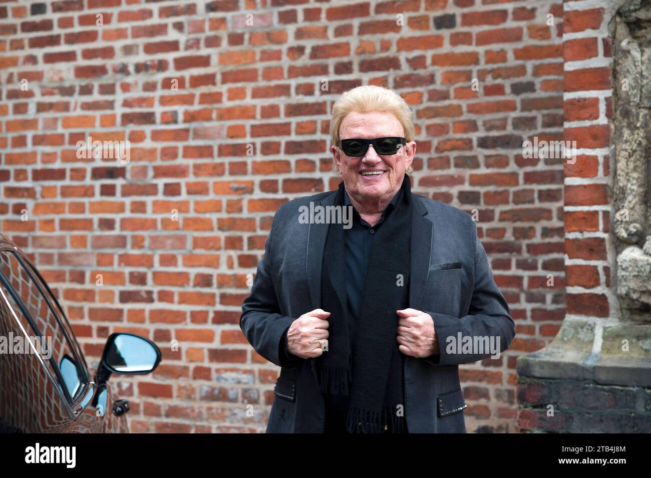 Lederjacke sonnenbrille hi-res stock photography and images - Alamy