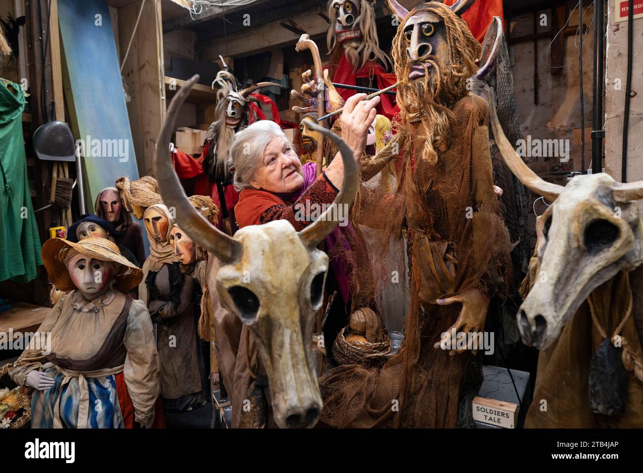 Renowned puppetry artist Lyndie Wright opens her workshop showcasing ...