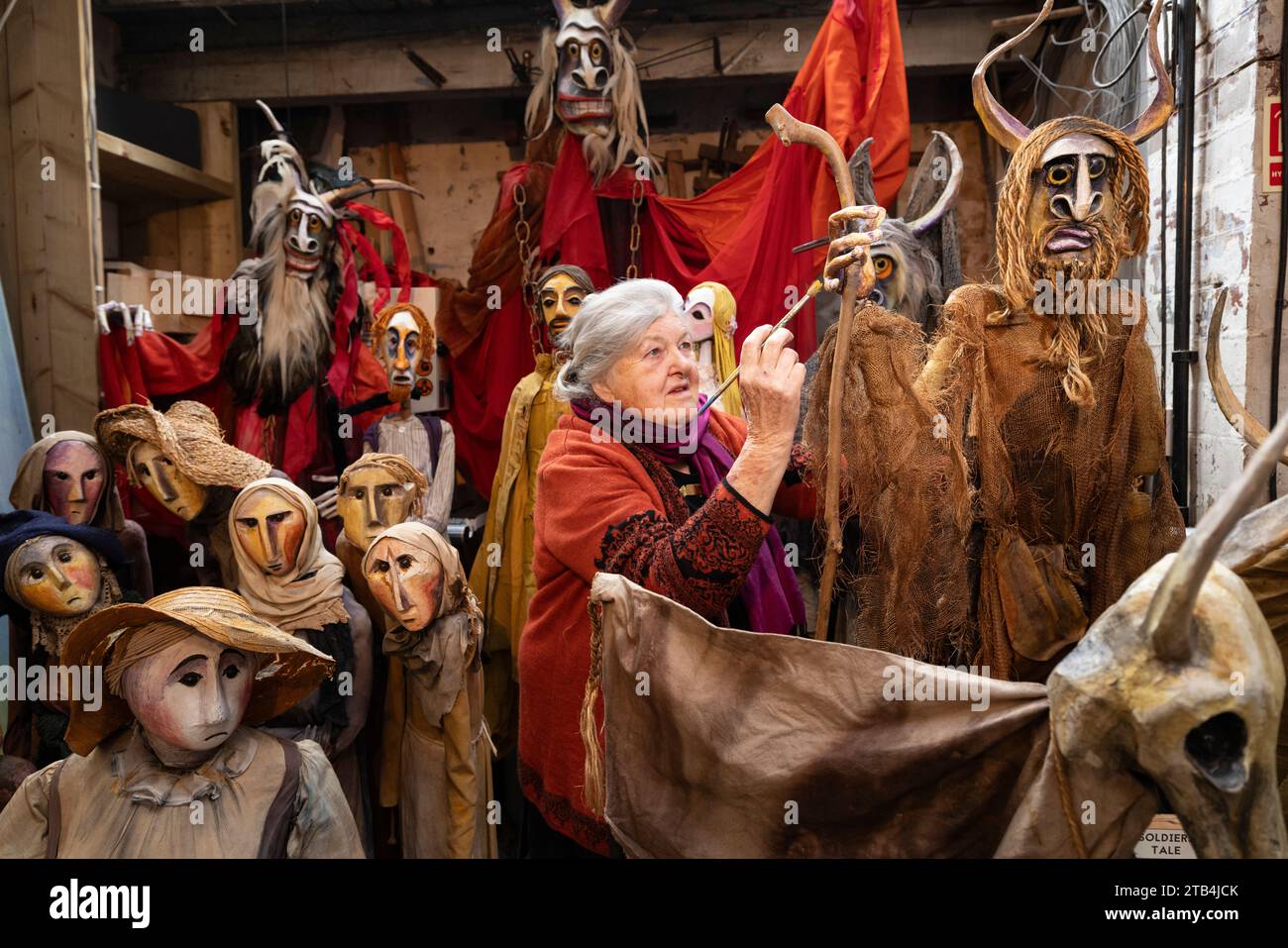 Renowned puppetry artist Lyndie Wright opens her workshop showcasing ...