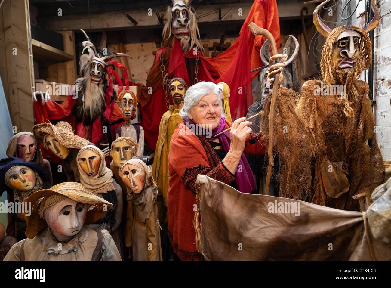 Renowned puppetry artist Lyndie Wright opens her workshop showcasing ...