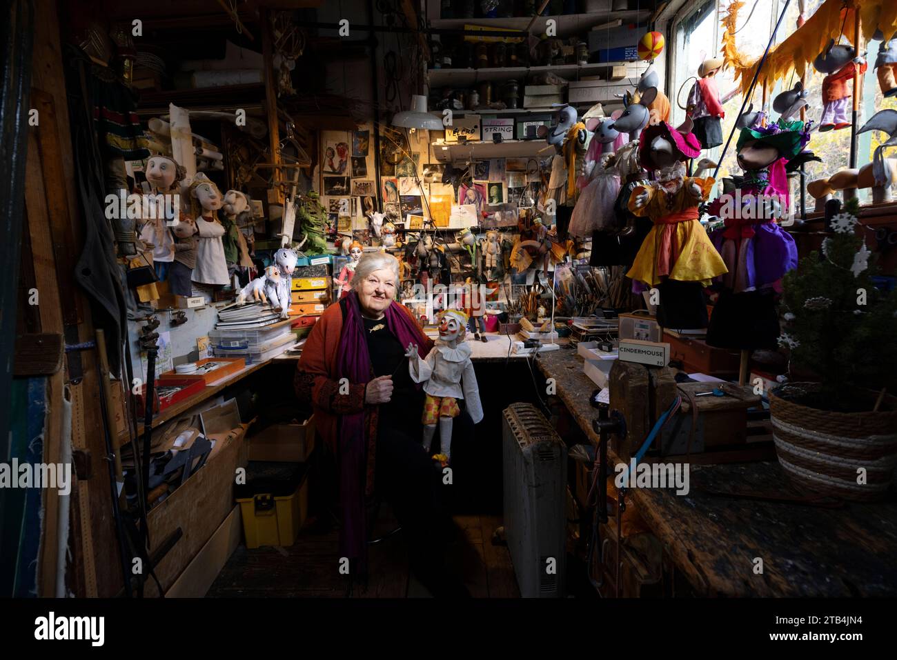 Renowned puppetry artist Lyndie Wright opens her workshop showcasing ...