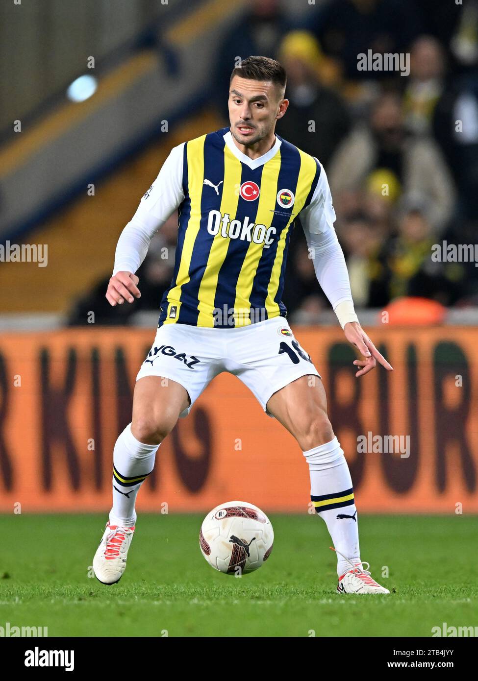 ISTANBUL - Dusan Tadic of Fenerbahce SK during the Turkish Superlig match between Fenerbahce AS ...