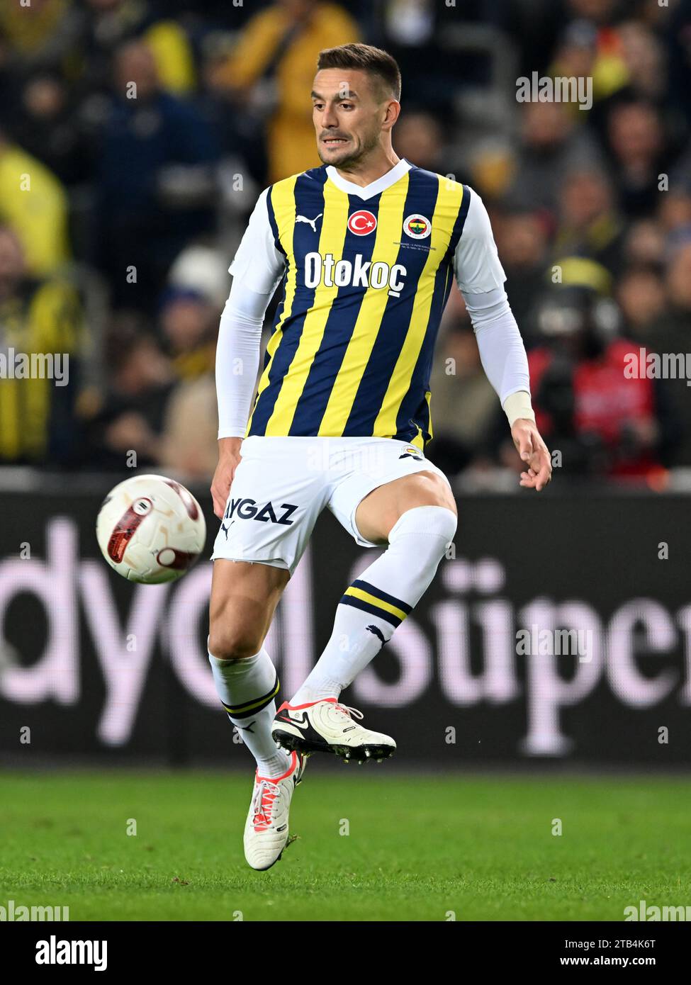 ISTANBUL - Dusan Tadic of Fenerbahce SK during the Turkish Superlig match between Fenerbahce AS ...