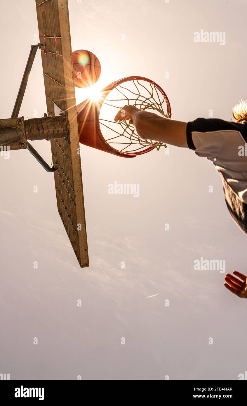 Looking through win hi-res stock photography and images - Alamy