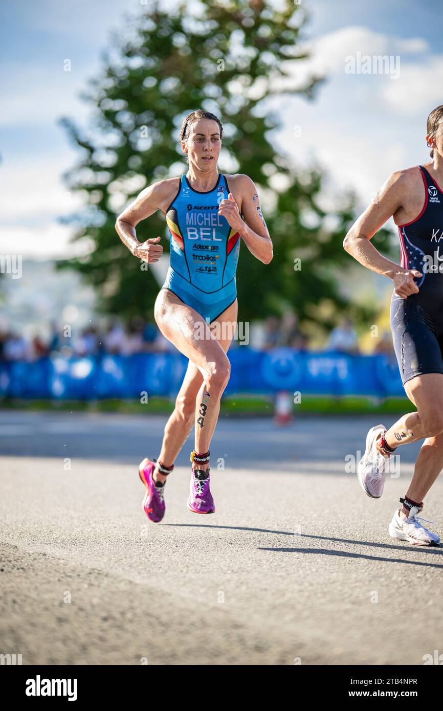 Claire Michel running in Pontevedra in the 2023 World Triathlon ...