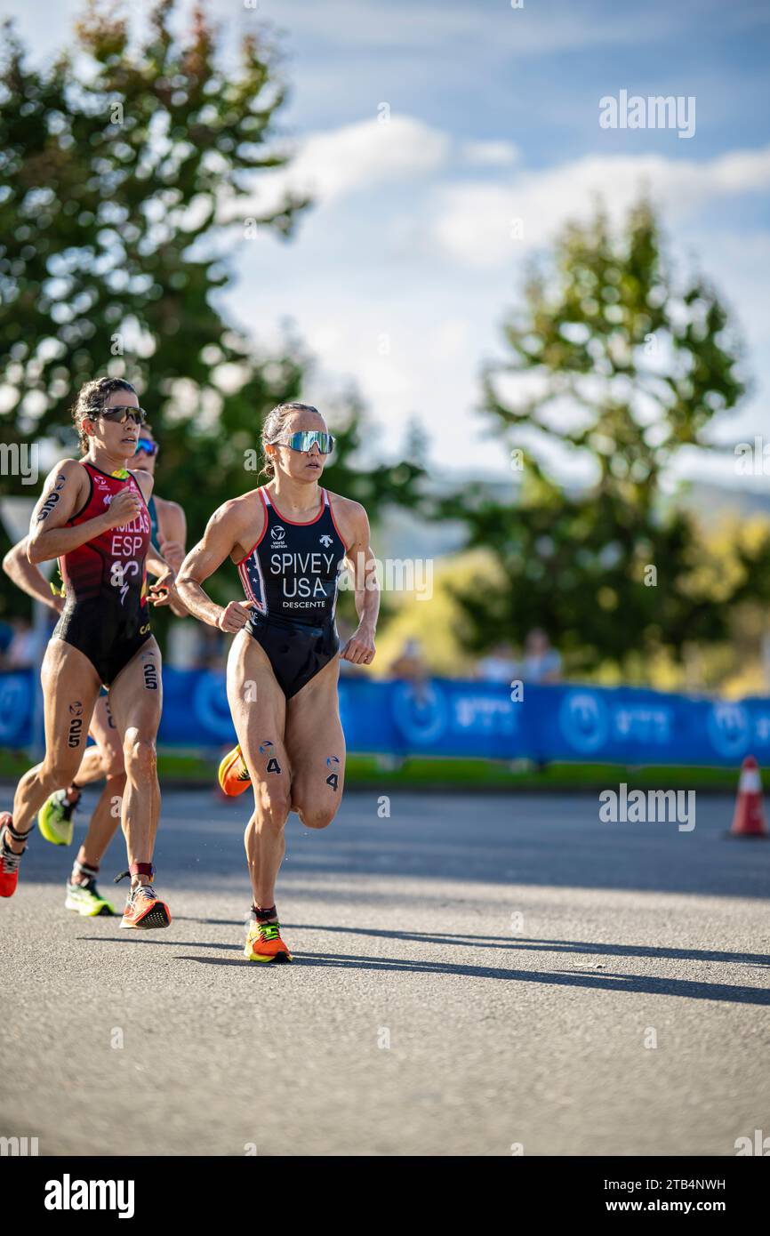 Taylor Spivey running in Pontevedra in the 2023 World Triathlon ...