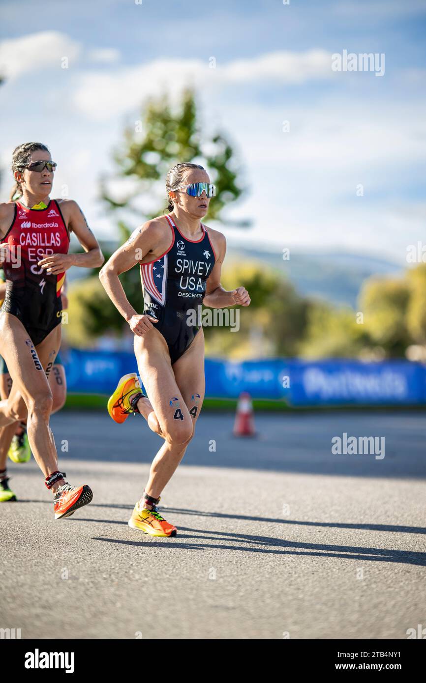 Taylor Spivey running in Pontevedra in the 2023 World Triathlon ...