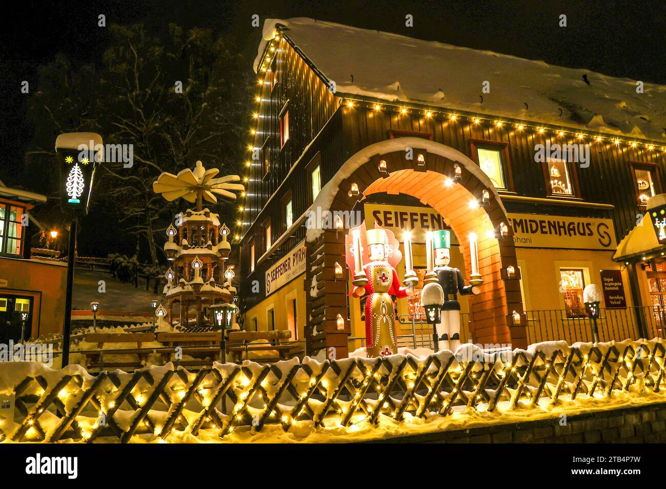 1 Advent Im Spielzeugdorf Seiffen Im Ergebirge Eine Ganze Region Im 1 Advent Im Spielzeugdorf Seiffen Im Ergebirge Eine Ganze Region Im