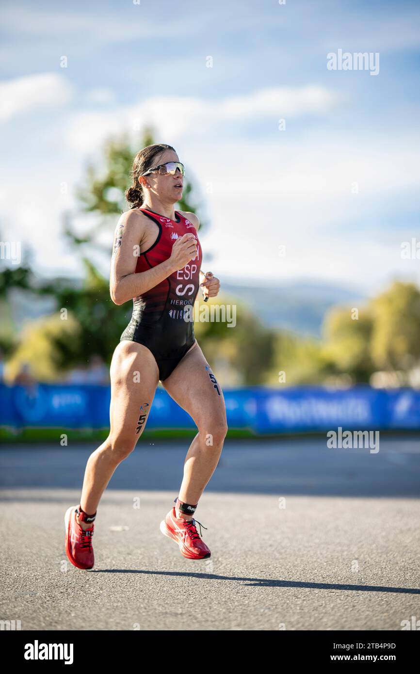 Anna Godoy Contreras running in Pontevedra in the 2023 World Triathlon ...
