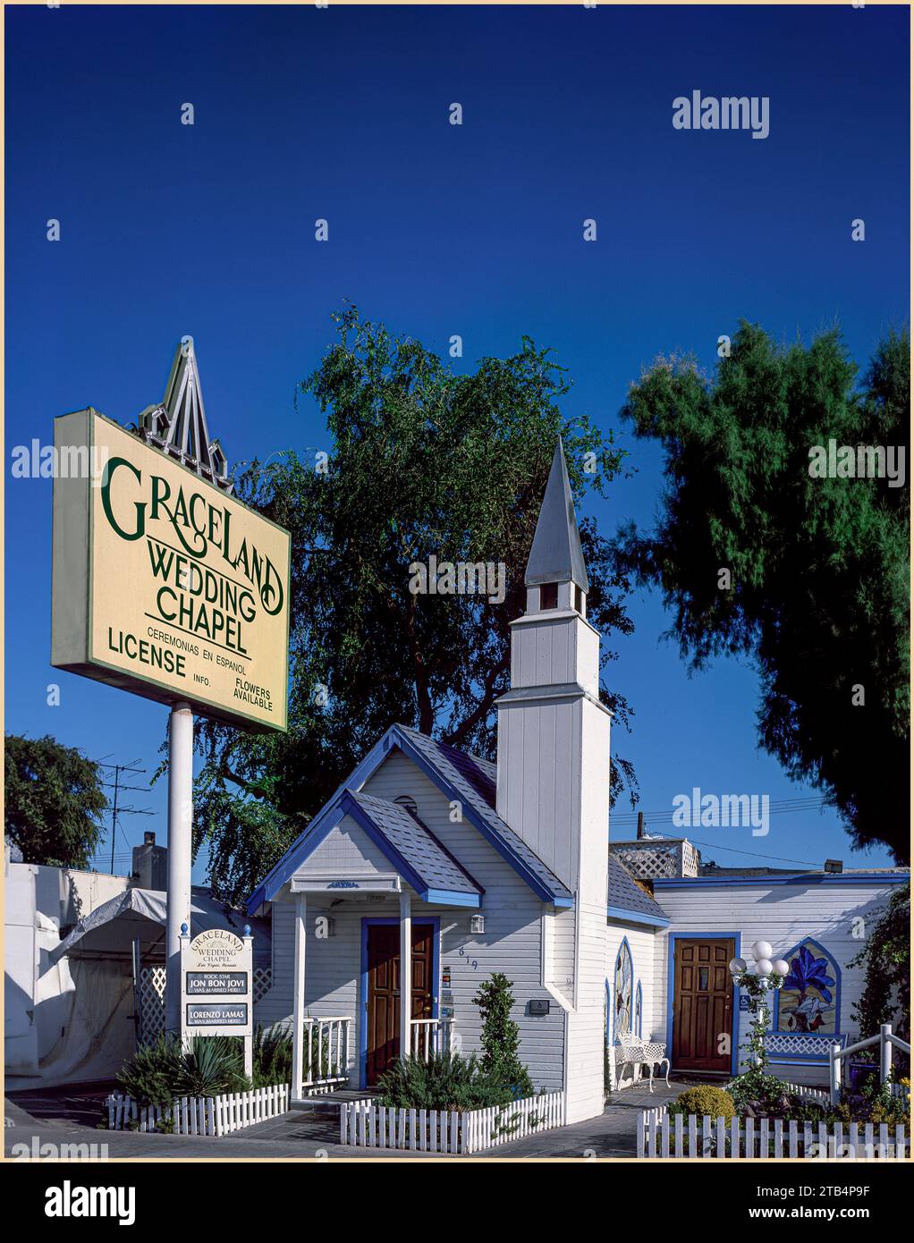 Elvis presley themed wedding chapel hi-res stock photography and images ...