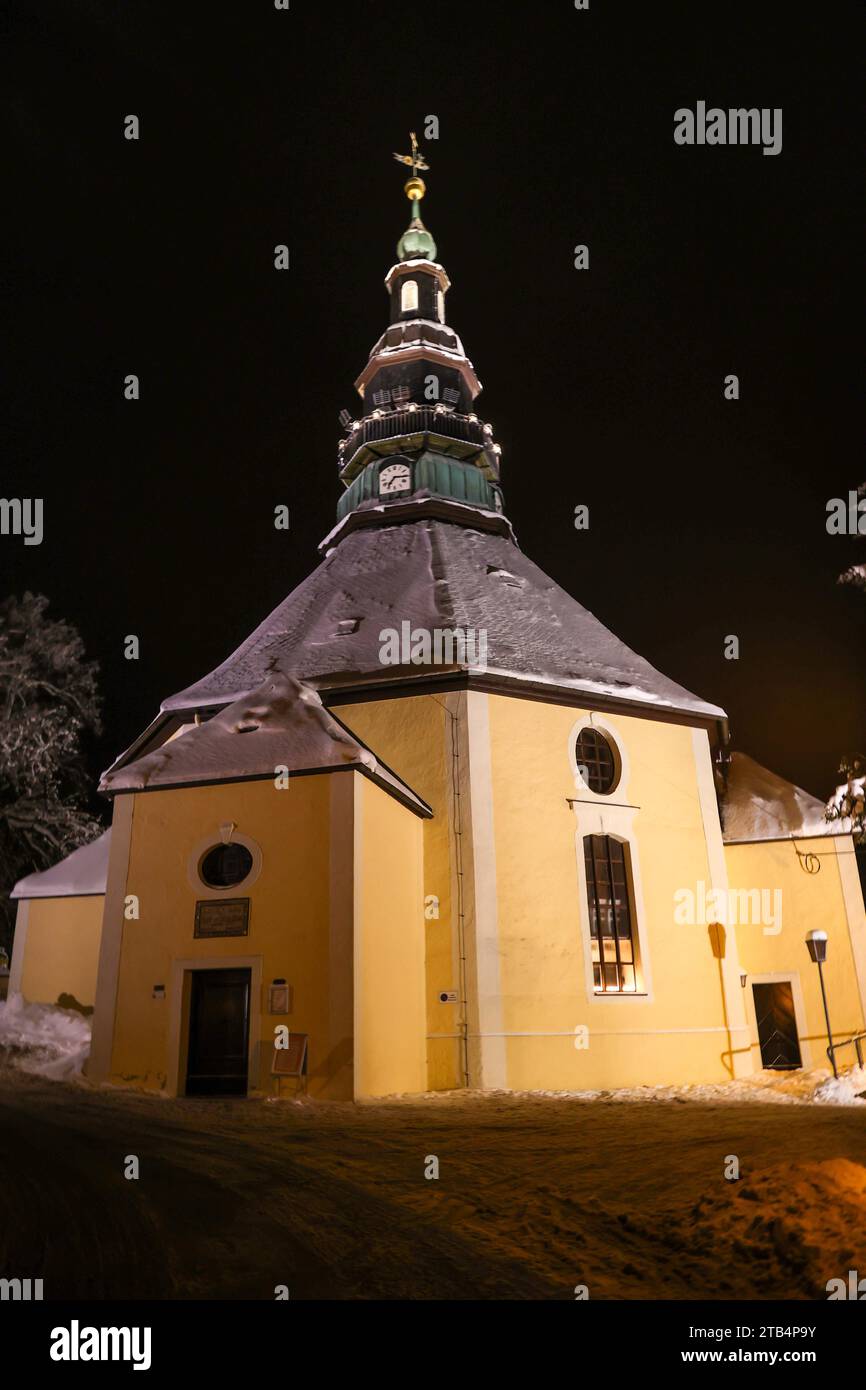 1. Advent im Spielzeugdorf Seiffen im Ergebirge, eine ganze Region im Lichterrausch 1. Advent im ...