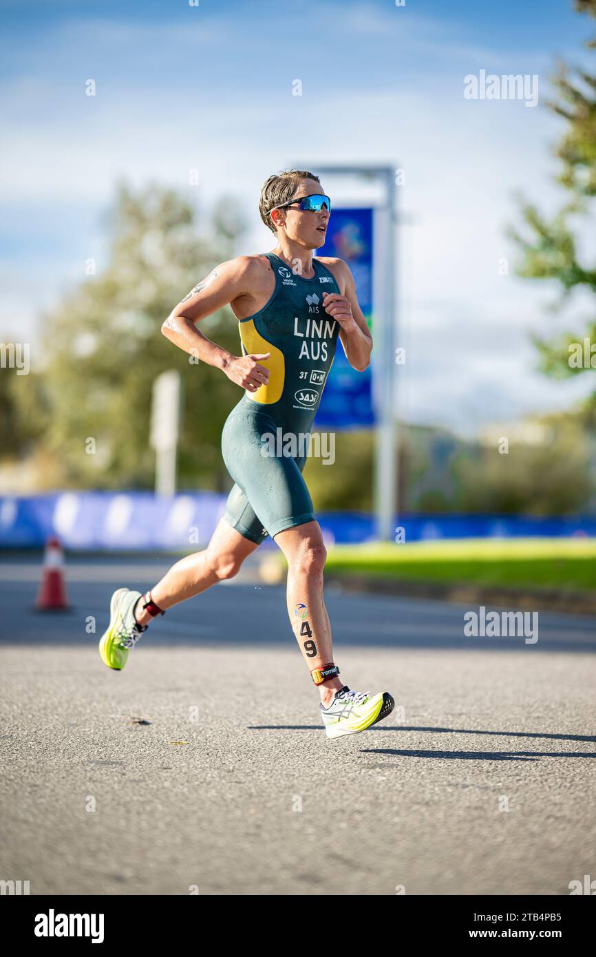 Sophie Linn running in Pontevedra in the 2023 World Triathlon Championship Series Stock Photo ...