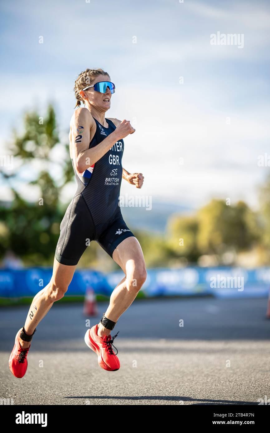 Beth Potter running in Pontevedra in the 2023 World Triathlon ...