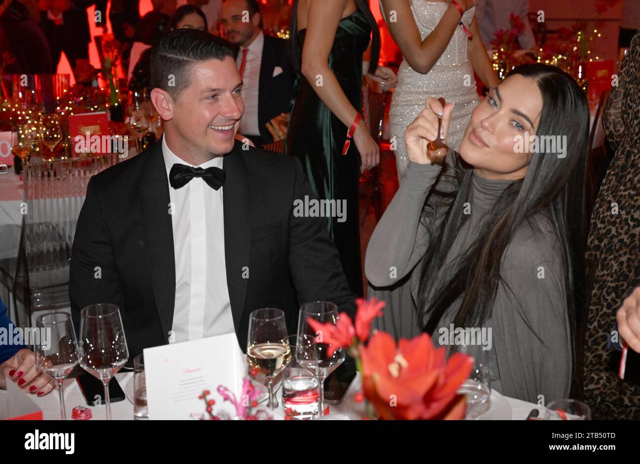 Munich, Germany. 04th Dec, 2023. Model Adriana Lima celebrates with ...