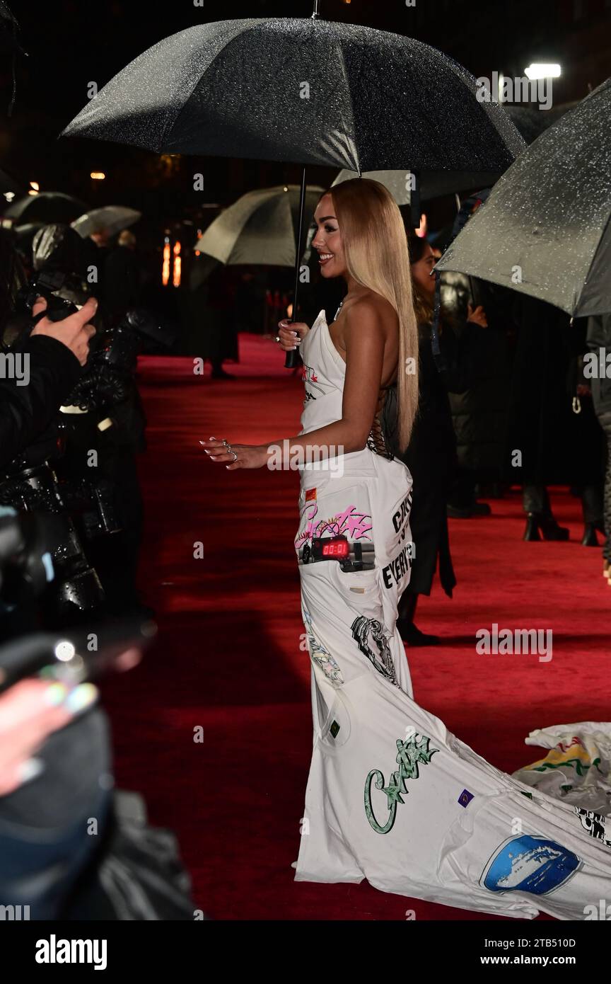 London, UK. 4th Dec, 2023. Lilah Pi arrives at The Fashion Awards 2023 ...