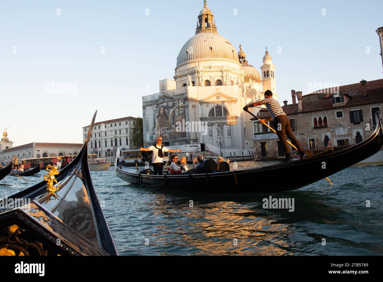 Portada revista paisaje hi-res stock photography and images - Alamy