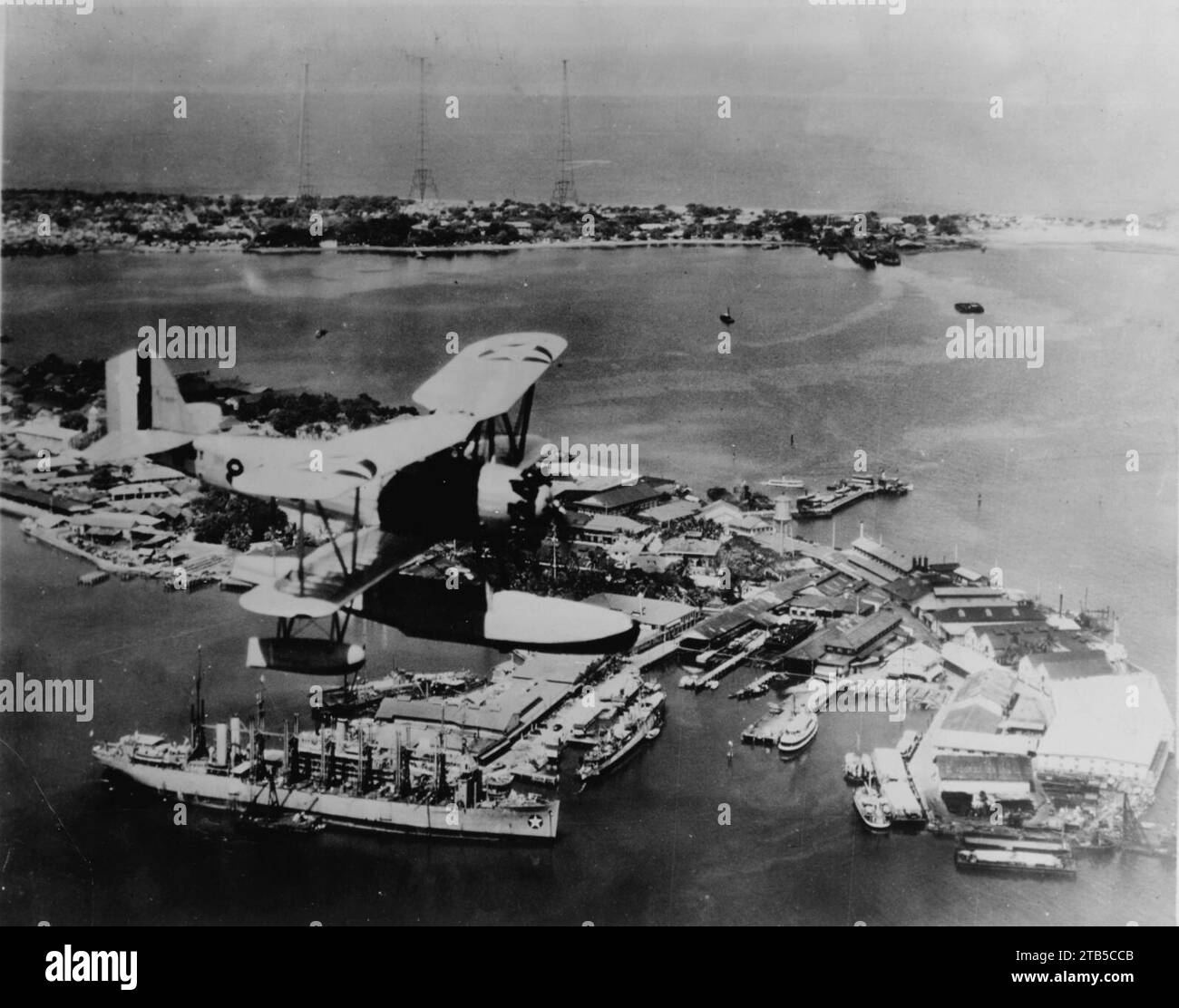 Vought o2u corsair hi-res stock photography and images - Alamy