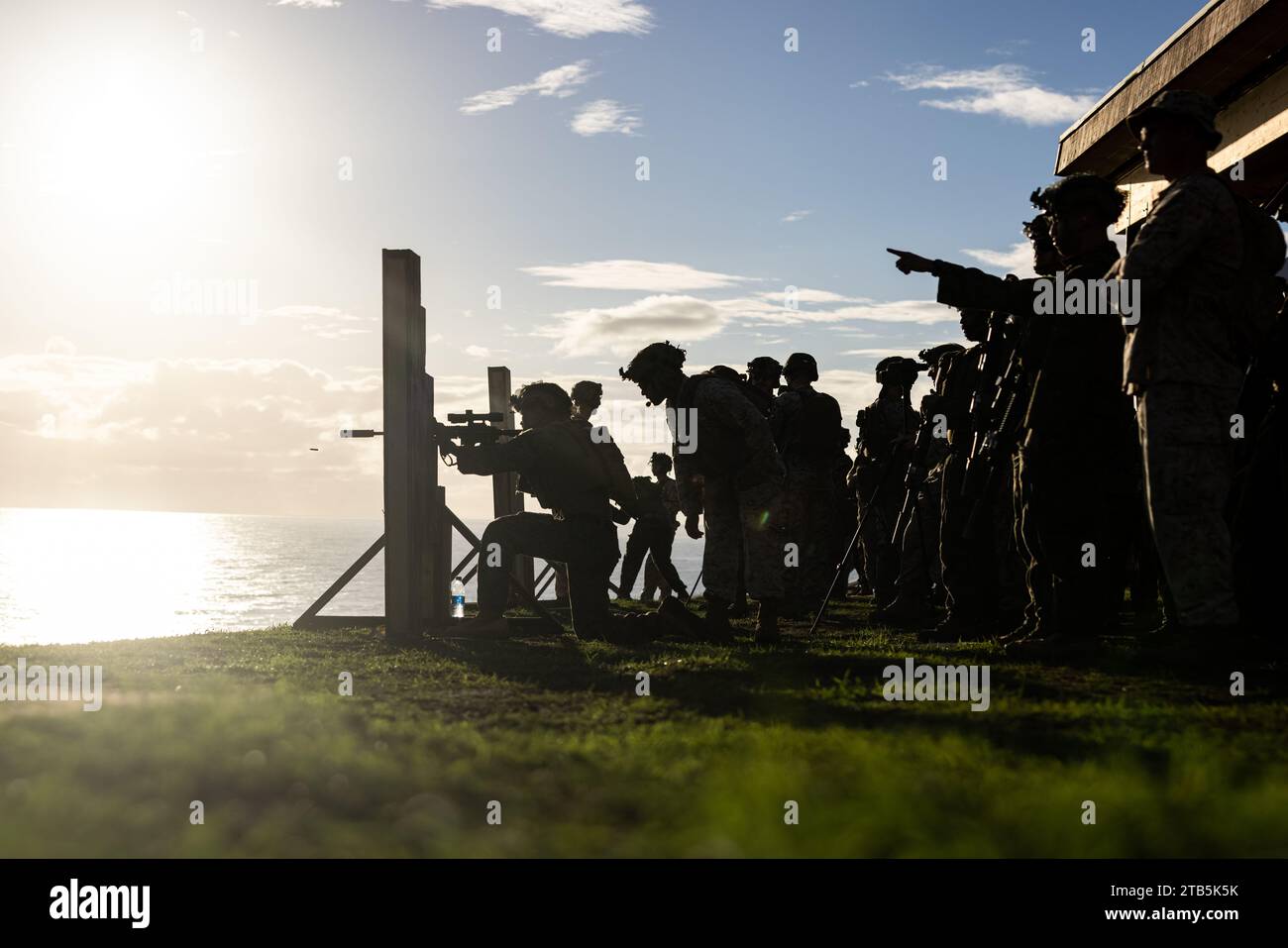 U.S. Marines with 3d Littoral Combat Team, 3d Marine Littoral Regiment ...