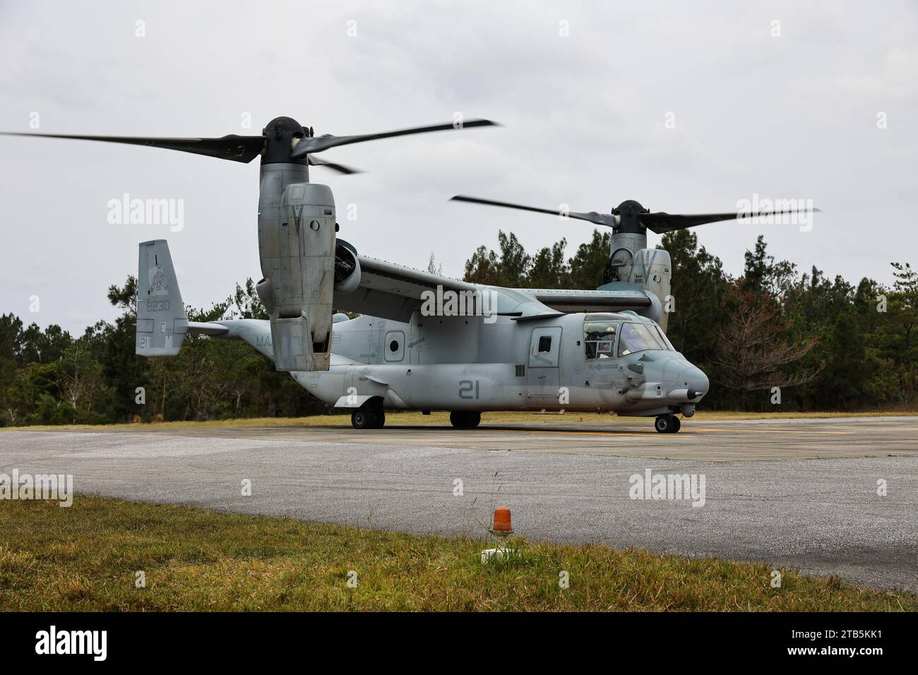 A U.S. Marine Corps MV-22B Osprey assigned to Marine Medium Tiltrotor ...