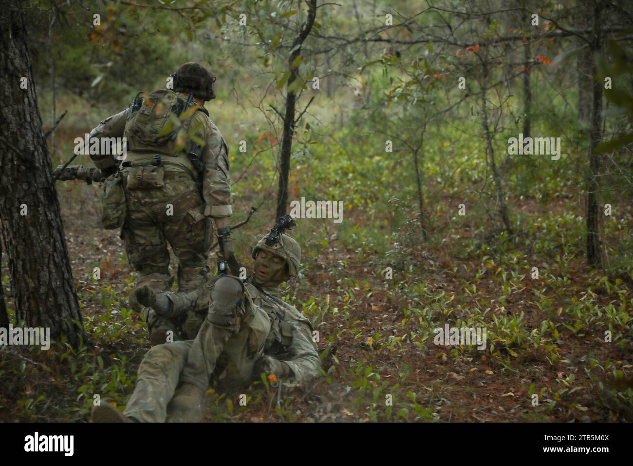 U.S. Army Green Berets assigned to 7th Special Forces Group (Airborne ...