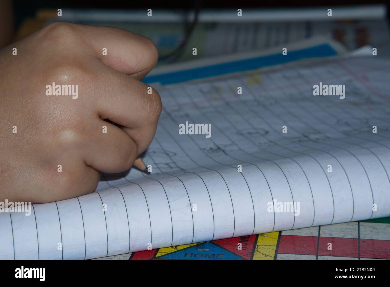 Kid writting hi-res stock photography and images - Alamy