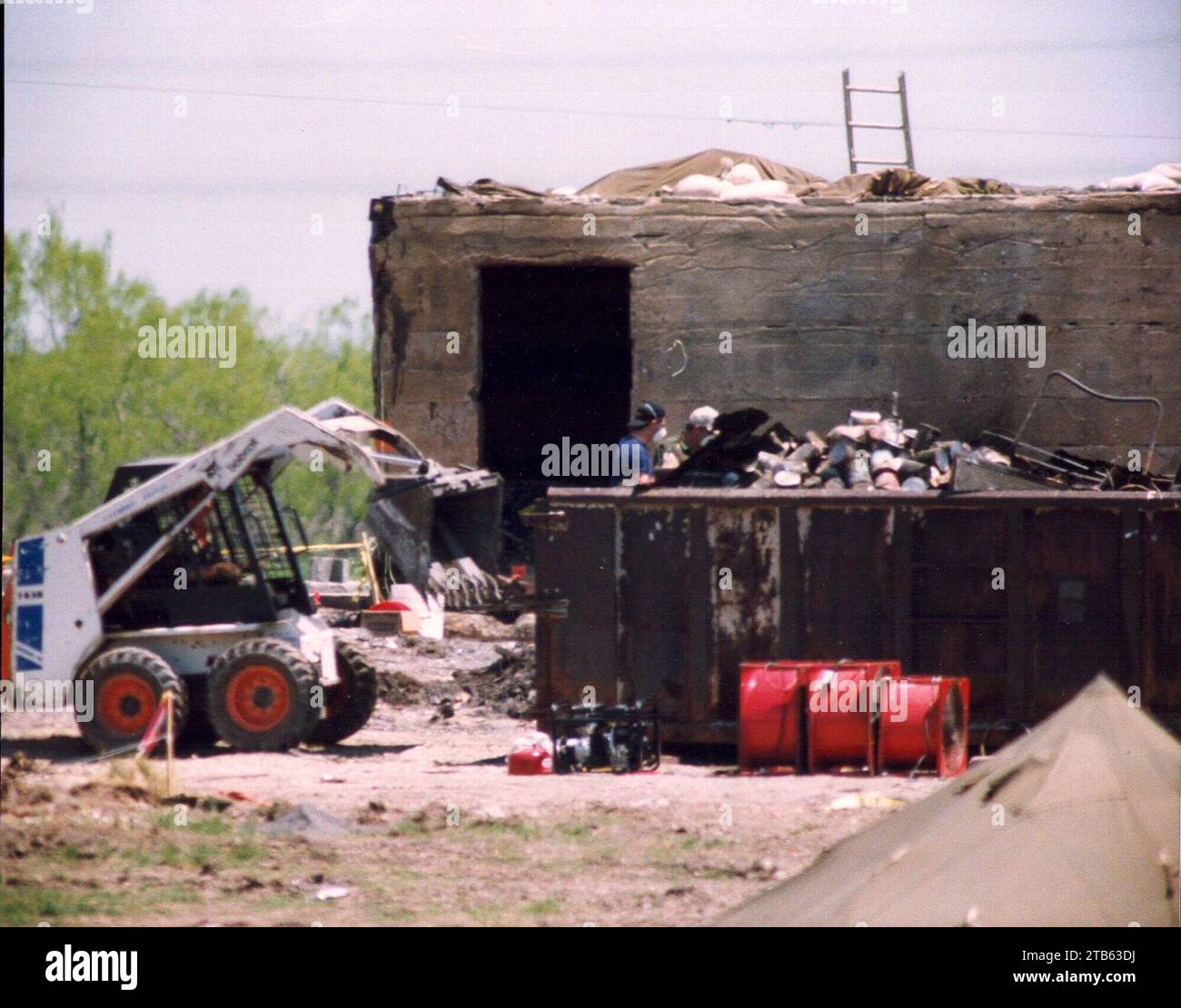 Waco Siege – Cleanup of debris after the fire Stock Photo - Alamy