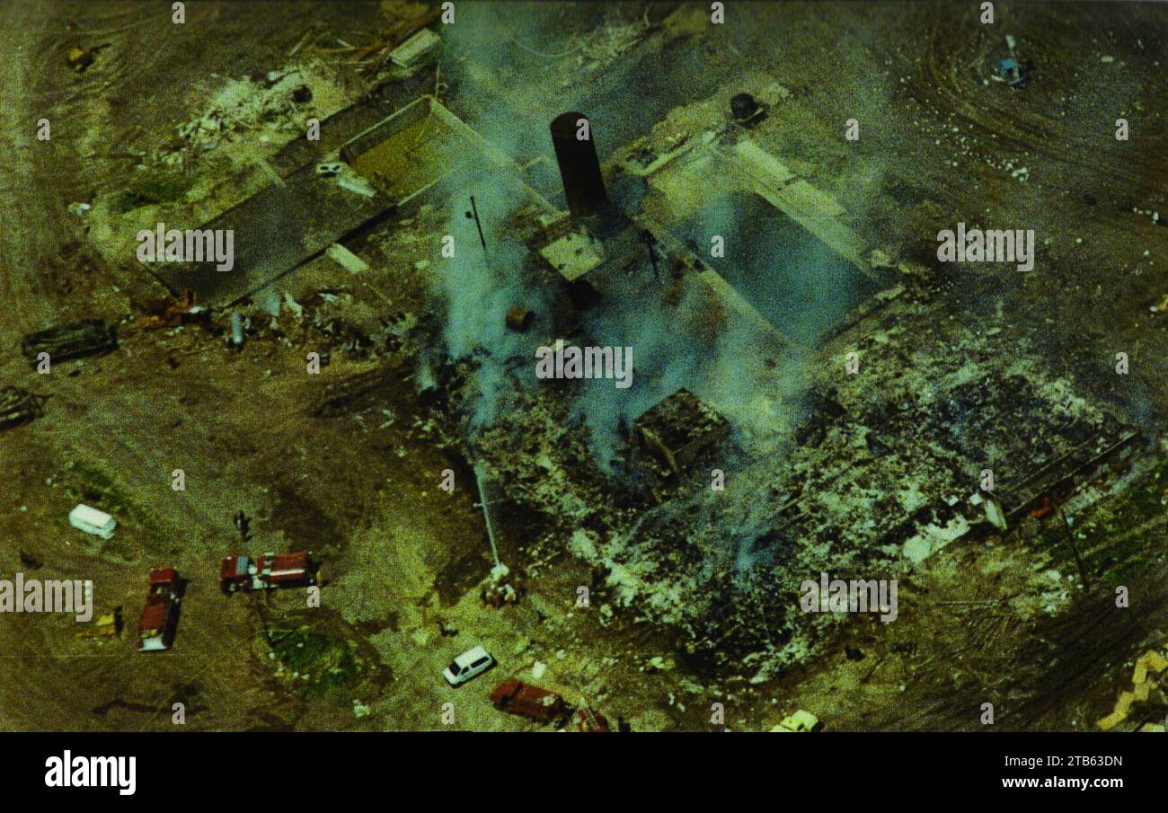 Waco siege 1993 hi-res stock photography and images - Alamy