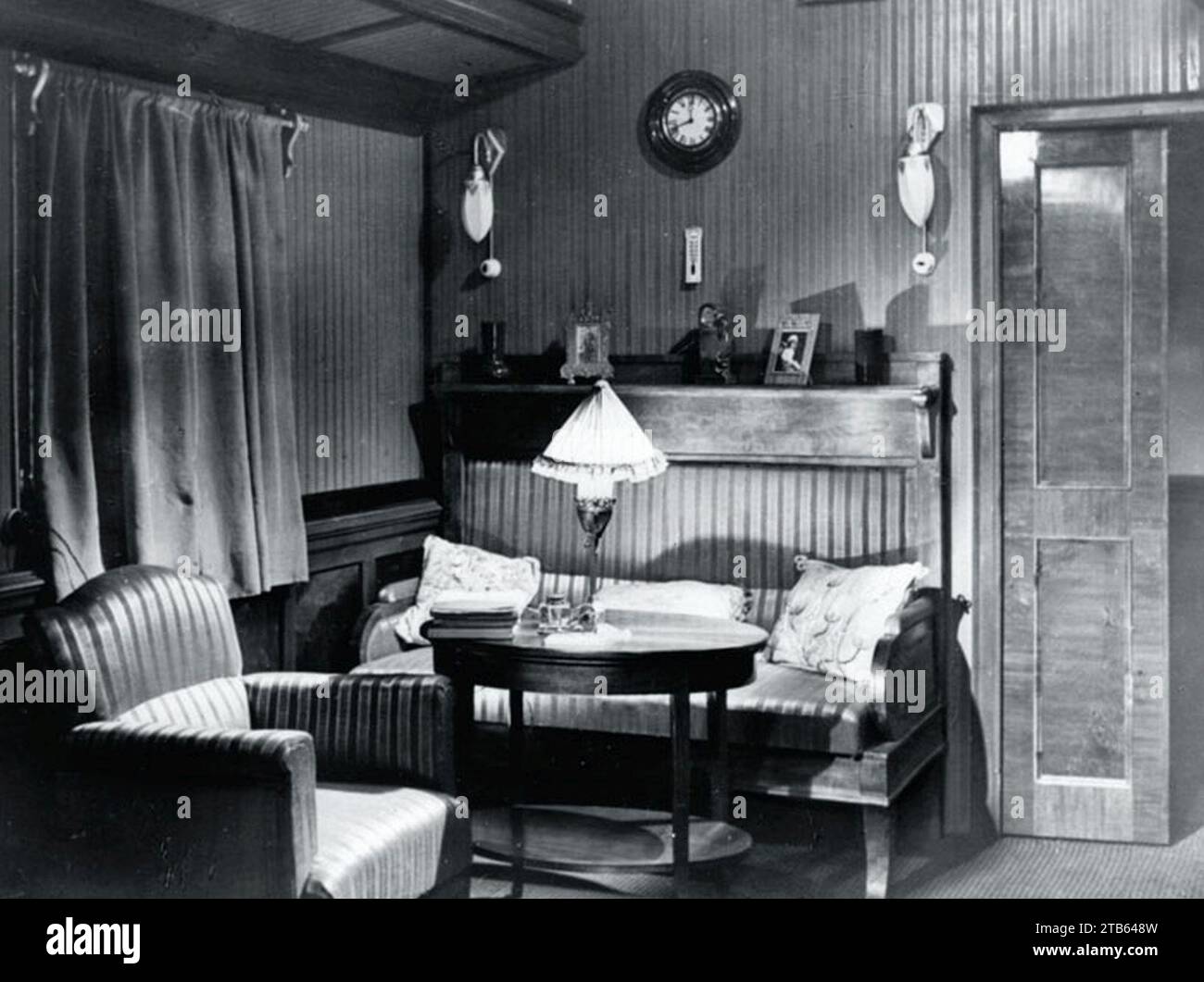 Wagon salon hi-res stock photography and images - Alamy