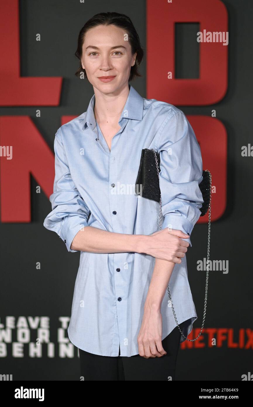 New York, USA. 04th Dec, 2023. Sydney Lemmon attends Netflix's Leave ...