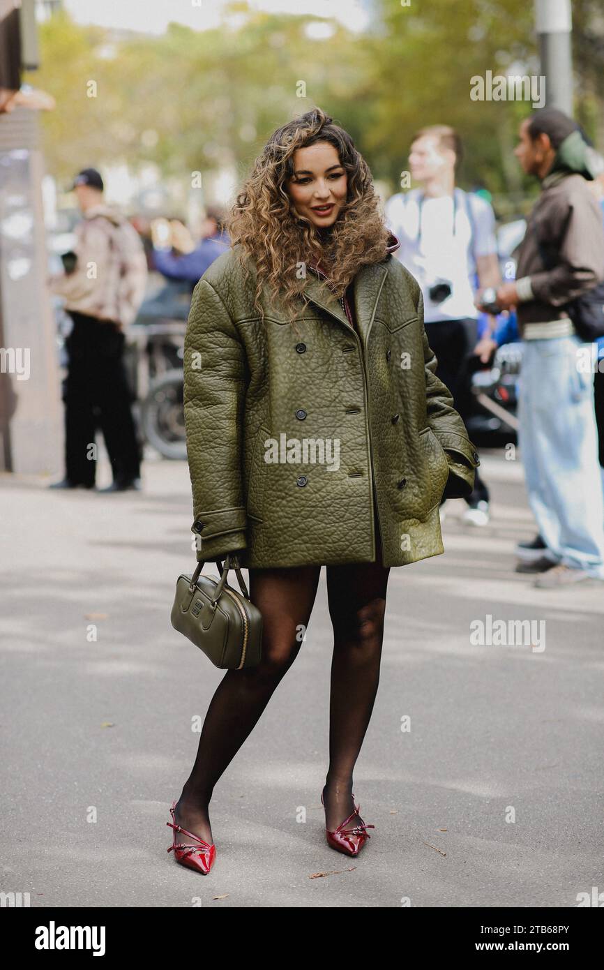 Paris, France. 03rd Oct, 2023. Street style, Melissa AR arriving at Miu ...