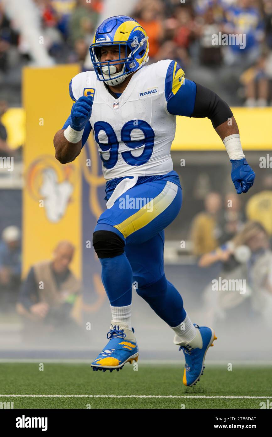 Los Angeles Rams defensive tackle Aaron Donald (99) takes the field ...