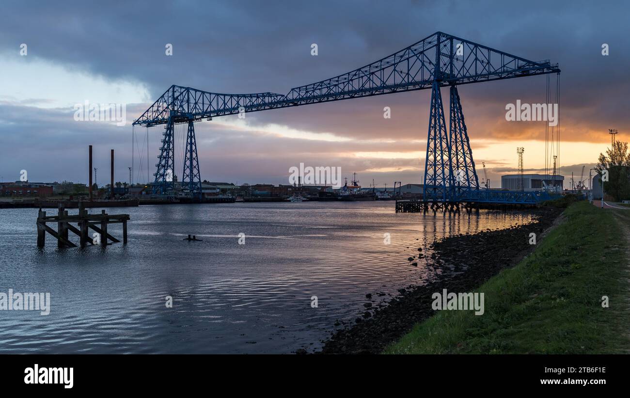 Evening mood at the Transporter Bridge, Middlesbrough, England, UK ...